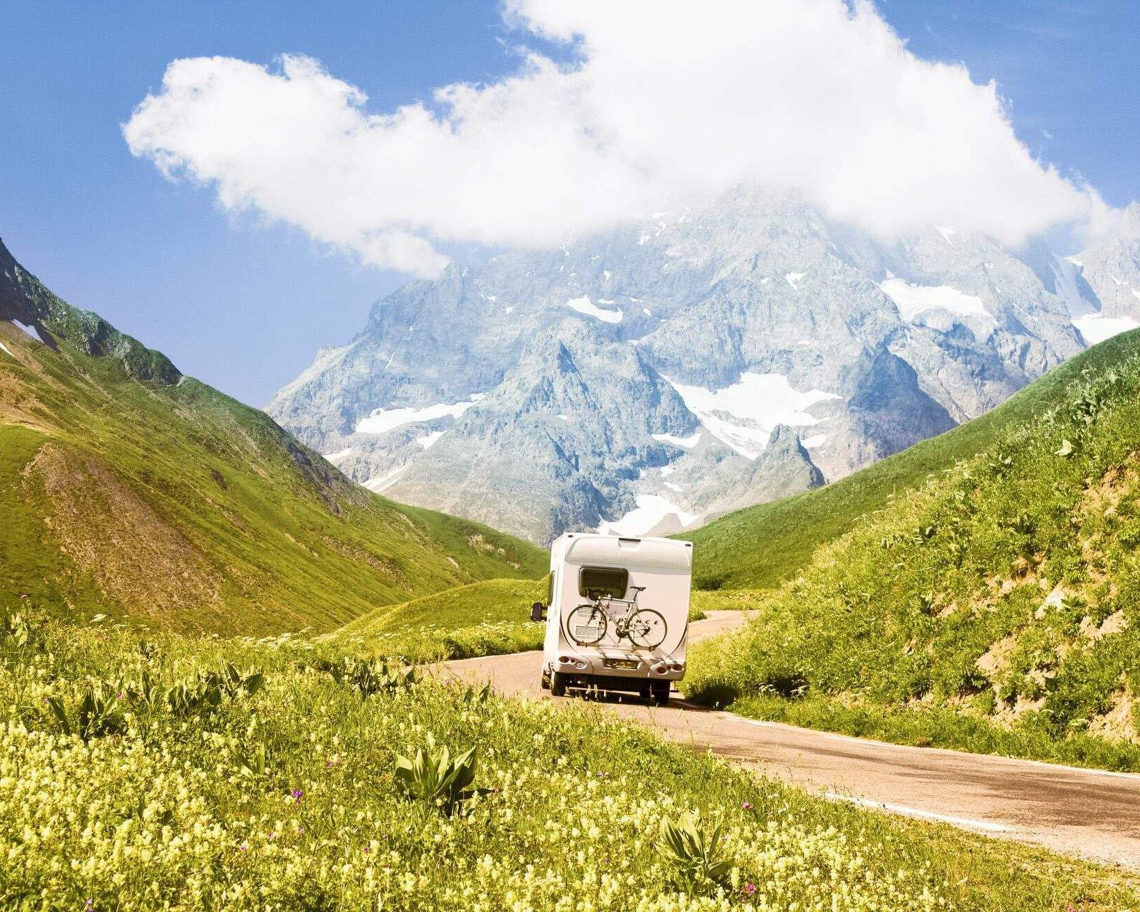 KAYAK’s Now You’re Travelling – Road Tripper - KAYAK