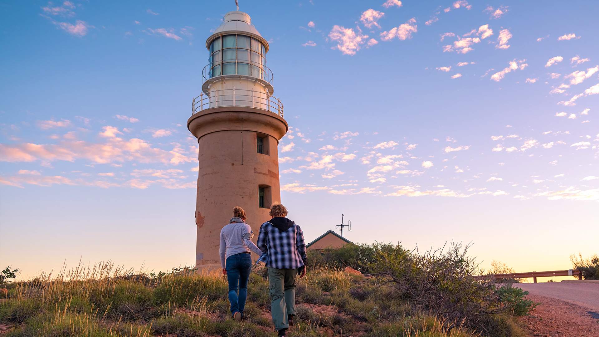 Dive into a world of colour and coral along Ningaloo Reef | KAYAK