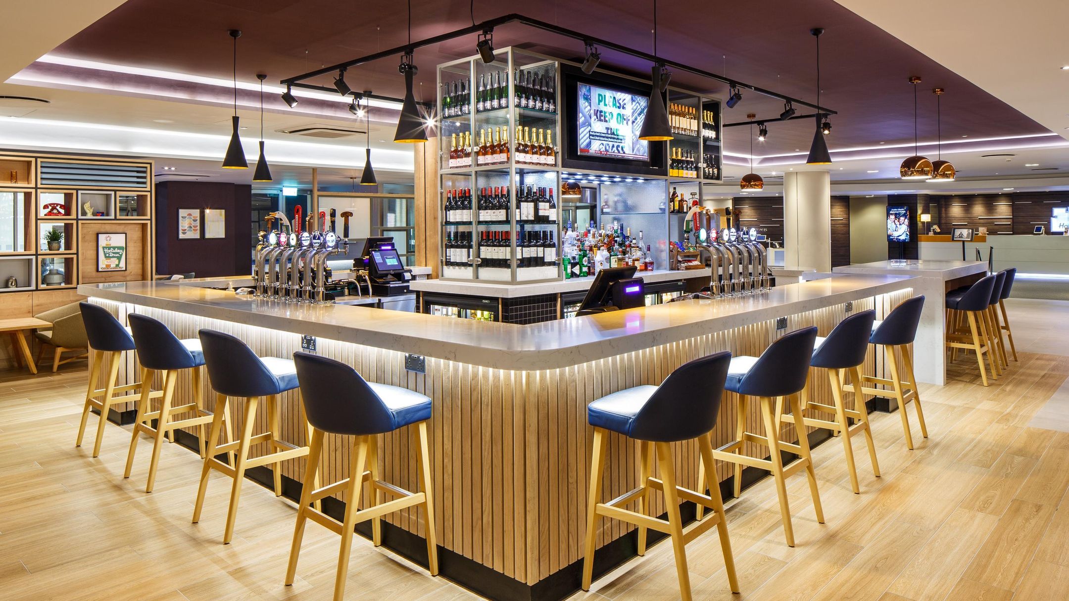 Holiday Inn London - Heathrow M4,jct.4 . West Drayton Hotel Deals ...