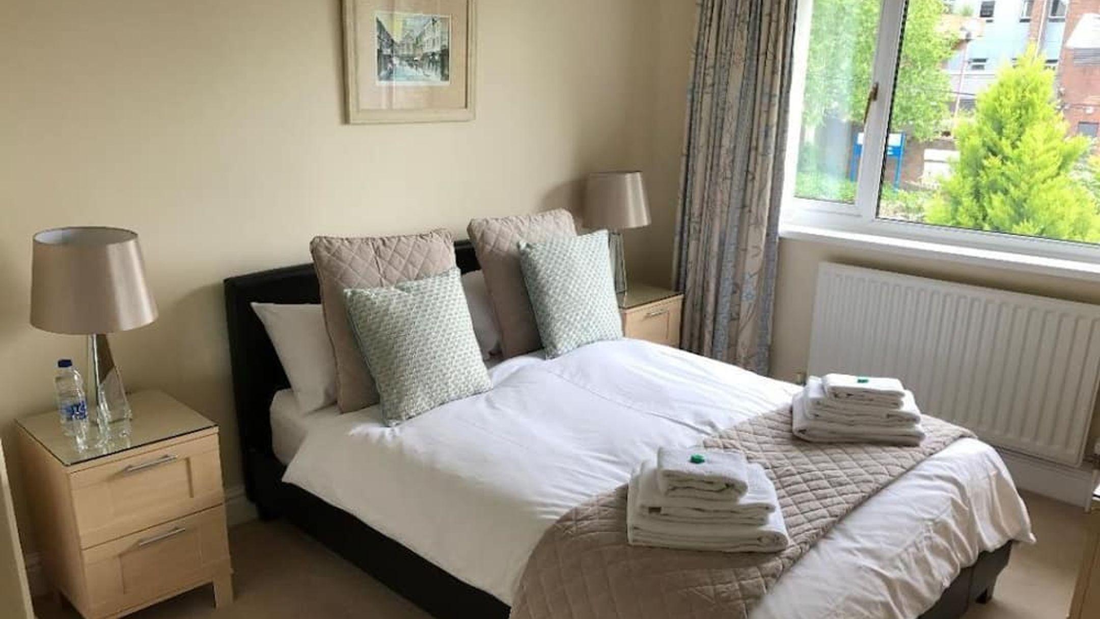 31 Queens Road $142. Winchester Hotel Deals & Reviews - KAYAK