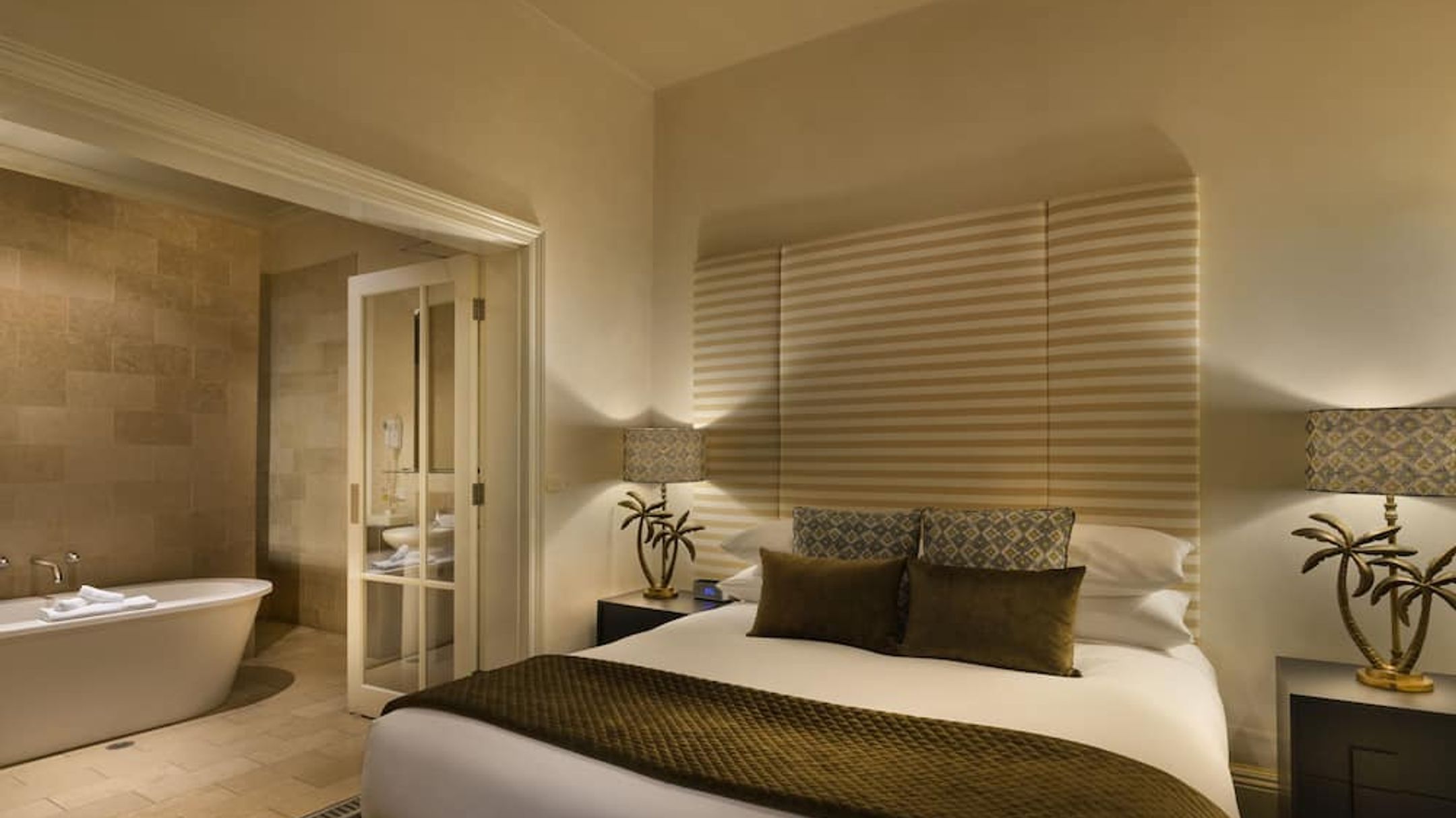 Hotel Frangos $143. Daylesford Hotel Deals & Reviews - KAYAK