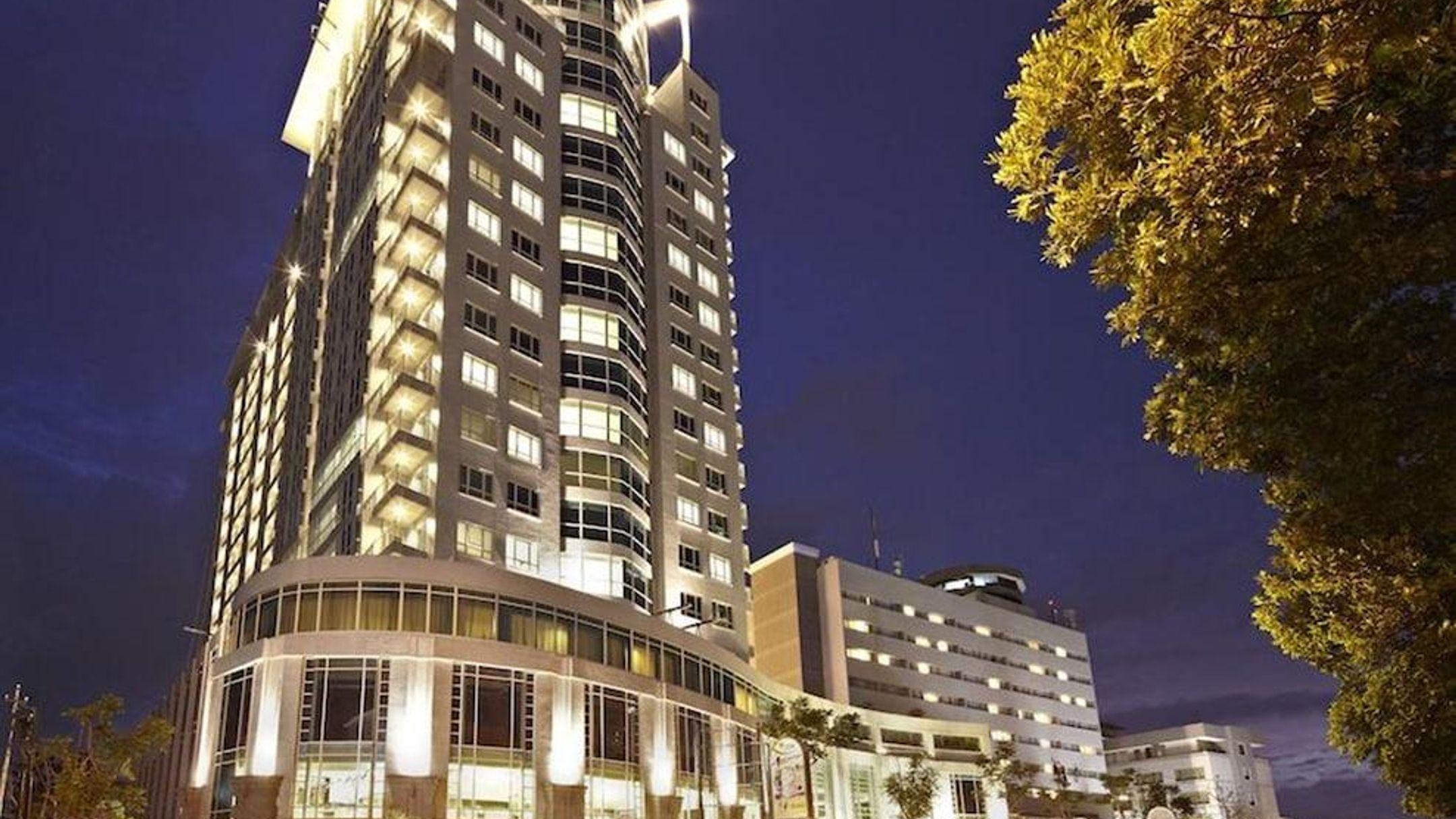 El Hotel Bandung $53. Bandung Hotel Deals & Reviews - KAYAK